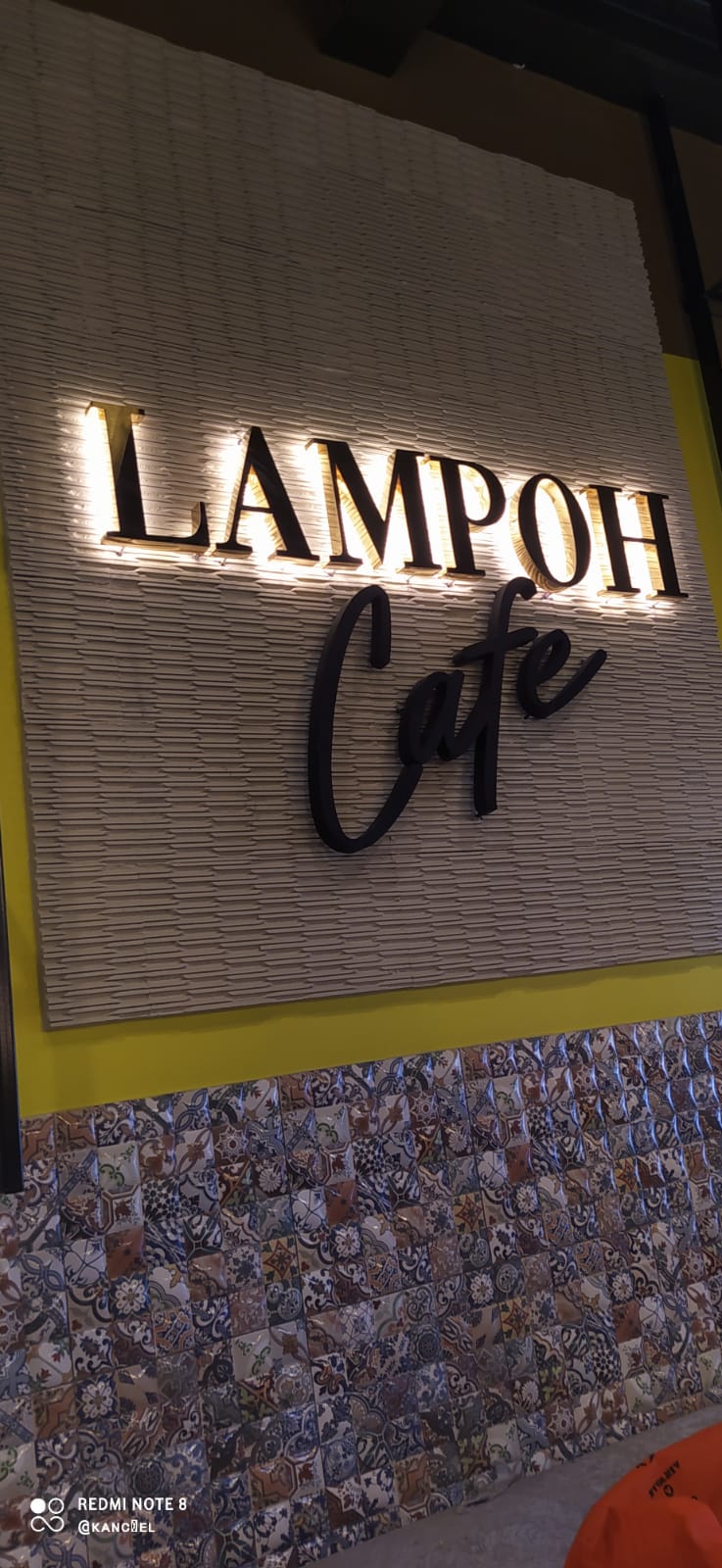 Cara Membuat Huruf Timbul dengan Plat Besi Galvanis - Neon Box, Huruf ...